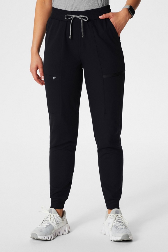 Mode 4-Pocket Top + High-Rise On-Call Jogger - Fabletics