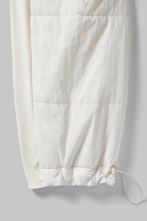 The Essential Puffer Pant - Fabletics Canada