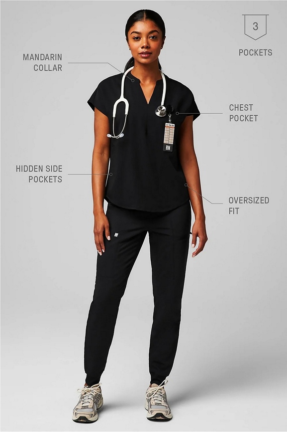 Evolve 3-Pocket Scrub Top - Fabletics