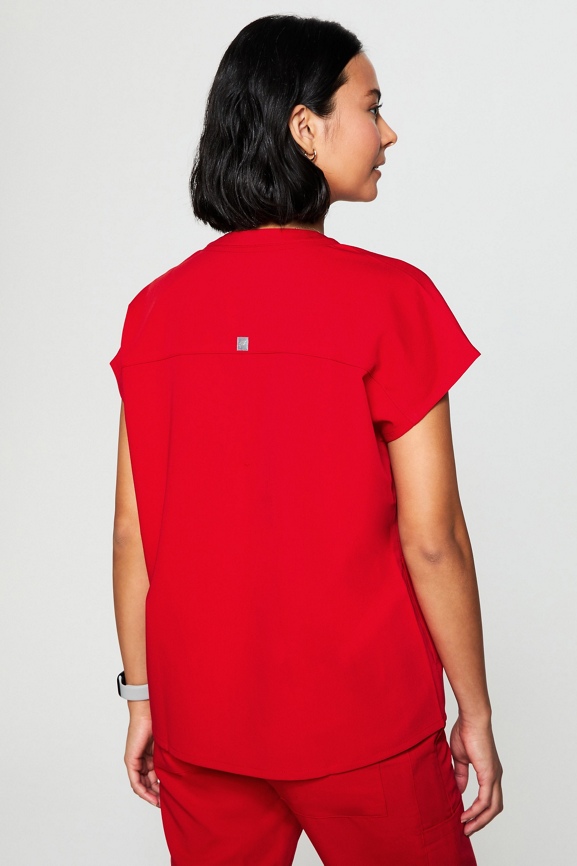 Evolve 3-Pocket Scrub Top - Fabletics