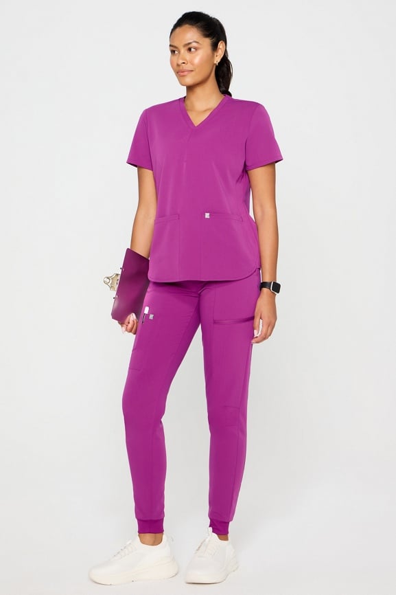 Method 2-Pocket Scrub Top - Fabletics