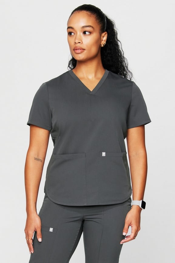 Method 2-Pocket Scrub Top (Petite Fit) - Fabletics